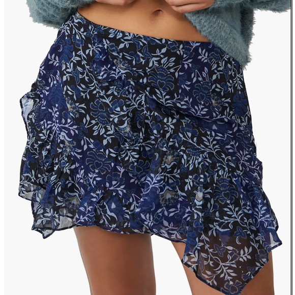 Free People | Skirts | Free People Sammy Floral Mini Skirt Size Xs ...